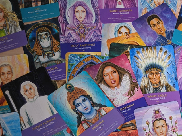 Keepers of the Light Oracle - Moon Message